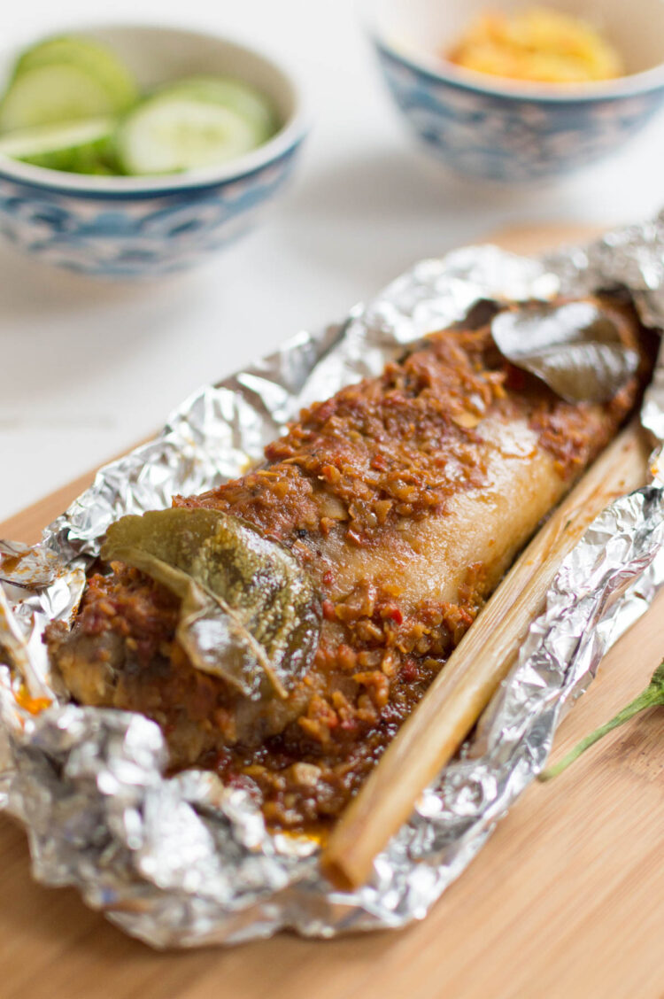 ikan pepesan (pittige makreel) - De Wereld op je Bord